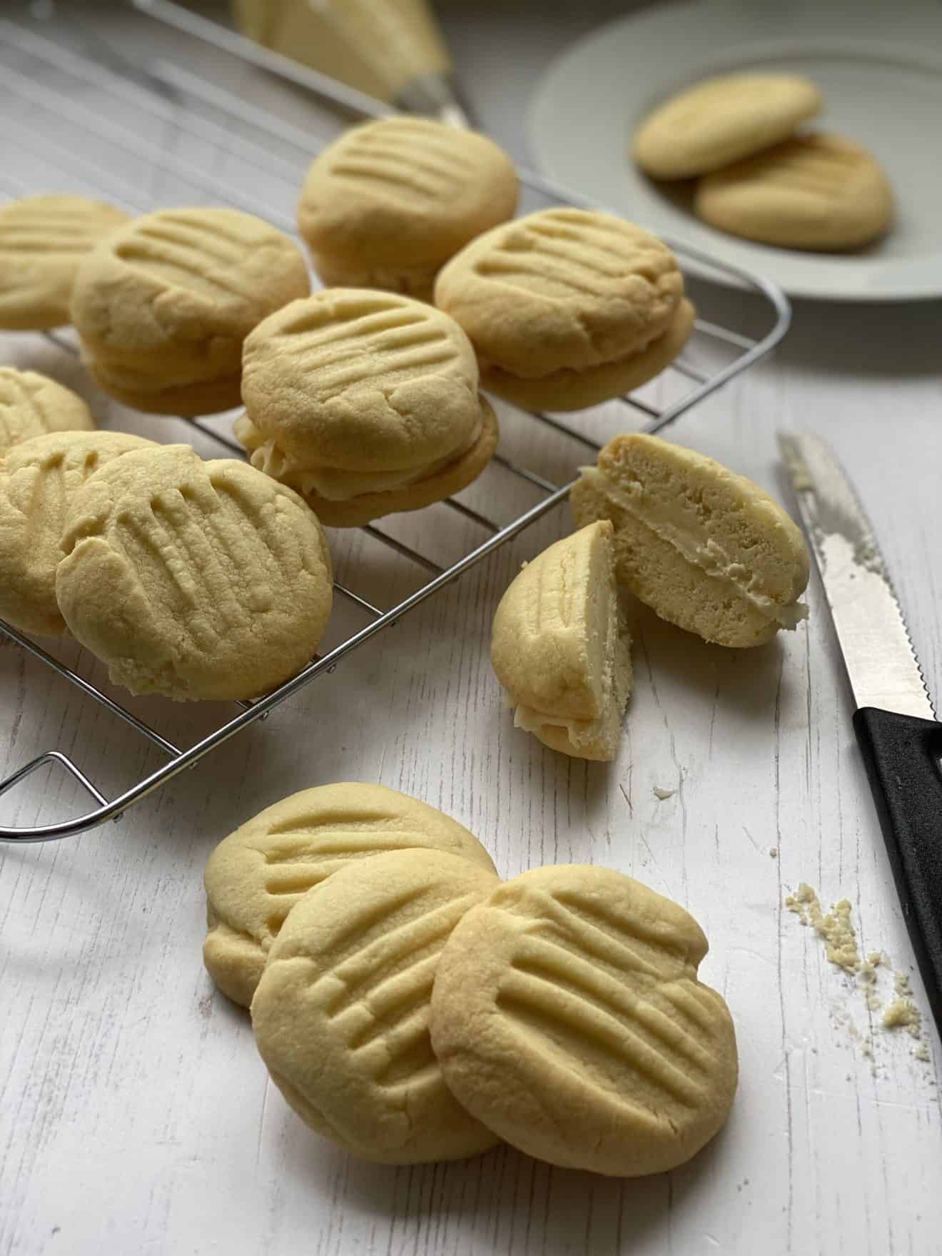 Melting Moments (Butter Biscuits) - Tasty Bakes Kitchen