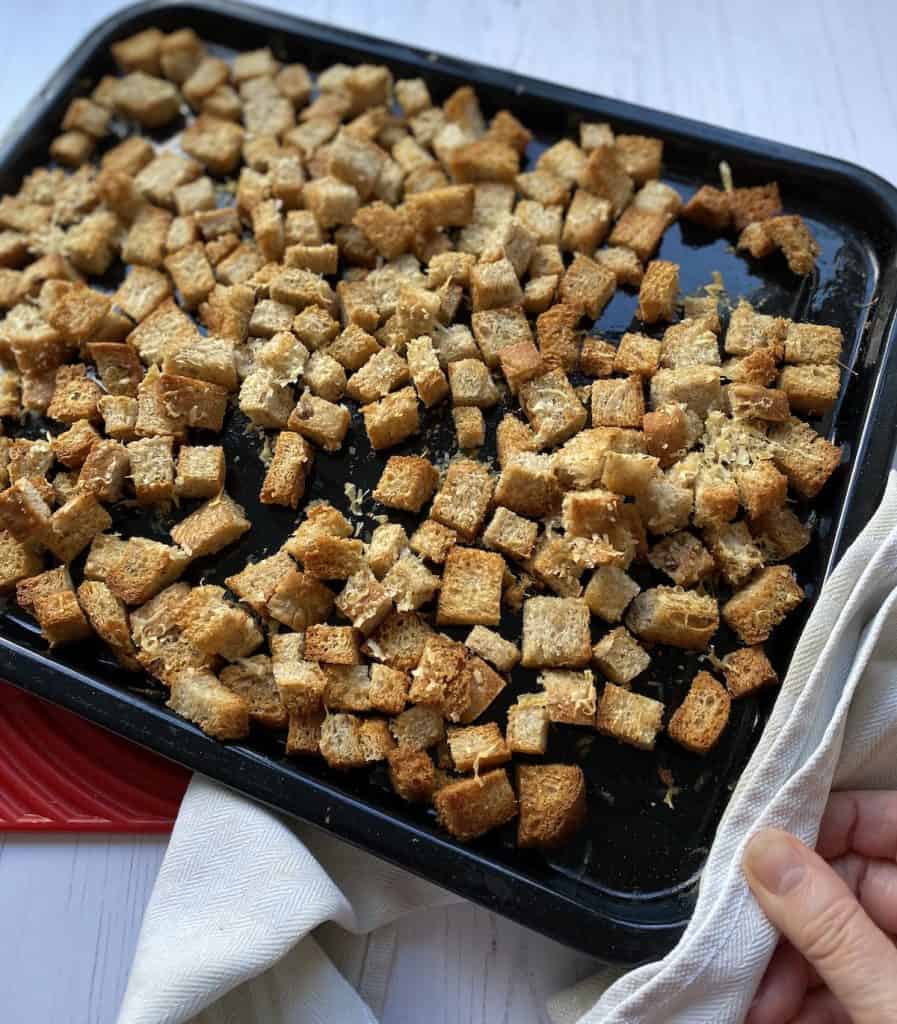 Homemade Croutons - Tasty Bakes Kitchen