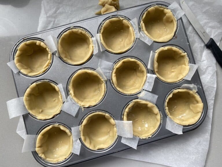 How To Line A Tart Tin With Pastry - Tasty Bakes Kitchen