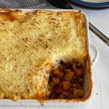 Vegetable and Lentil Cottage Pie - Tasty Bakes Kitchen